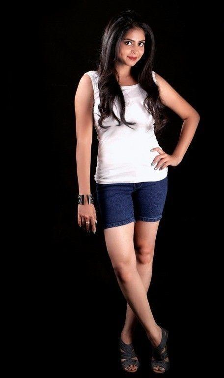 Heroin Gayatri Latest Photo Stills