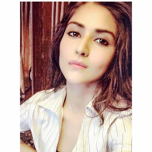 PHOTOS: Nutan s Grand Daughter Pranutan Bahl Is So Stunning