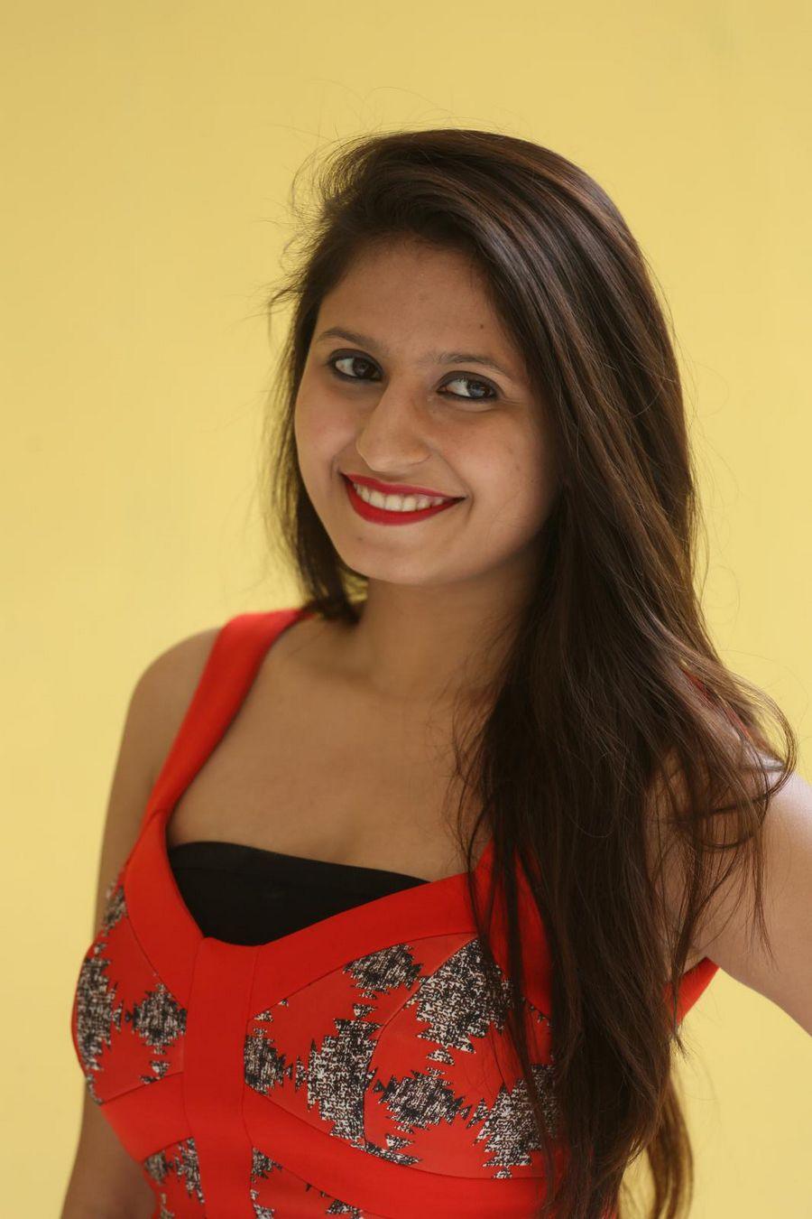 Shaheena Beautiful Images