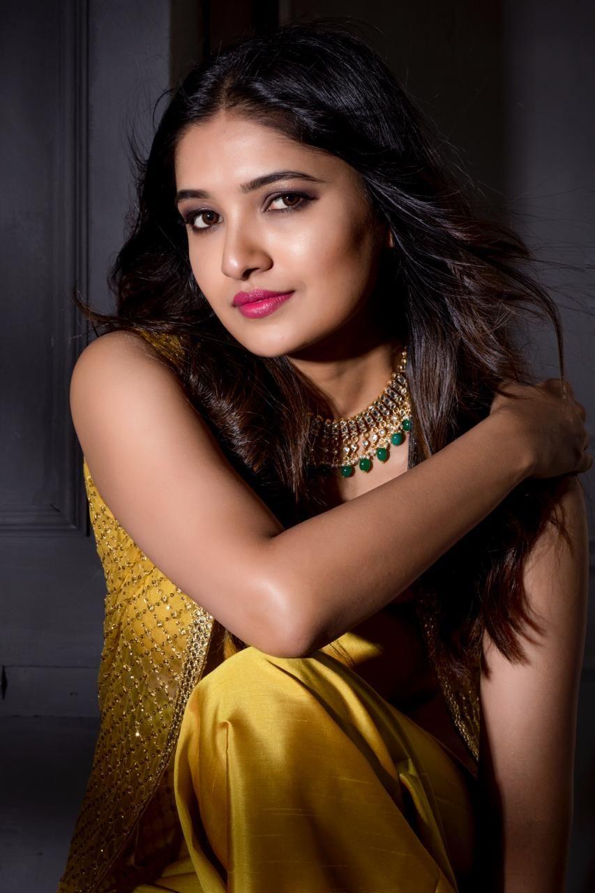 Vani Bhojan Latest Photoshoot