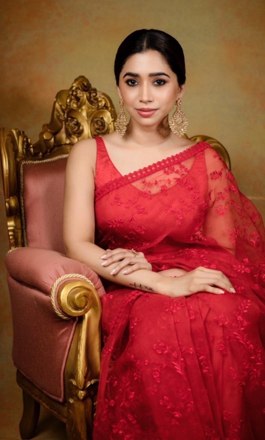 Actor Jayam Ravi Wife Aarti Ravi Hot In Red Transparent Sar