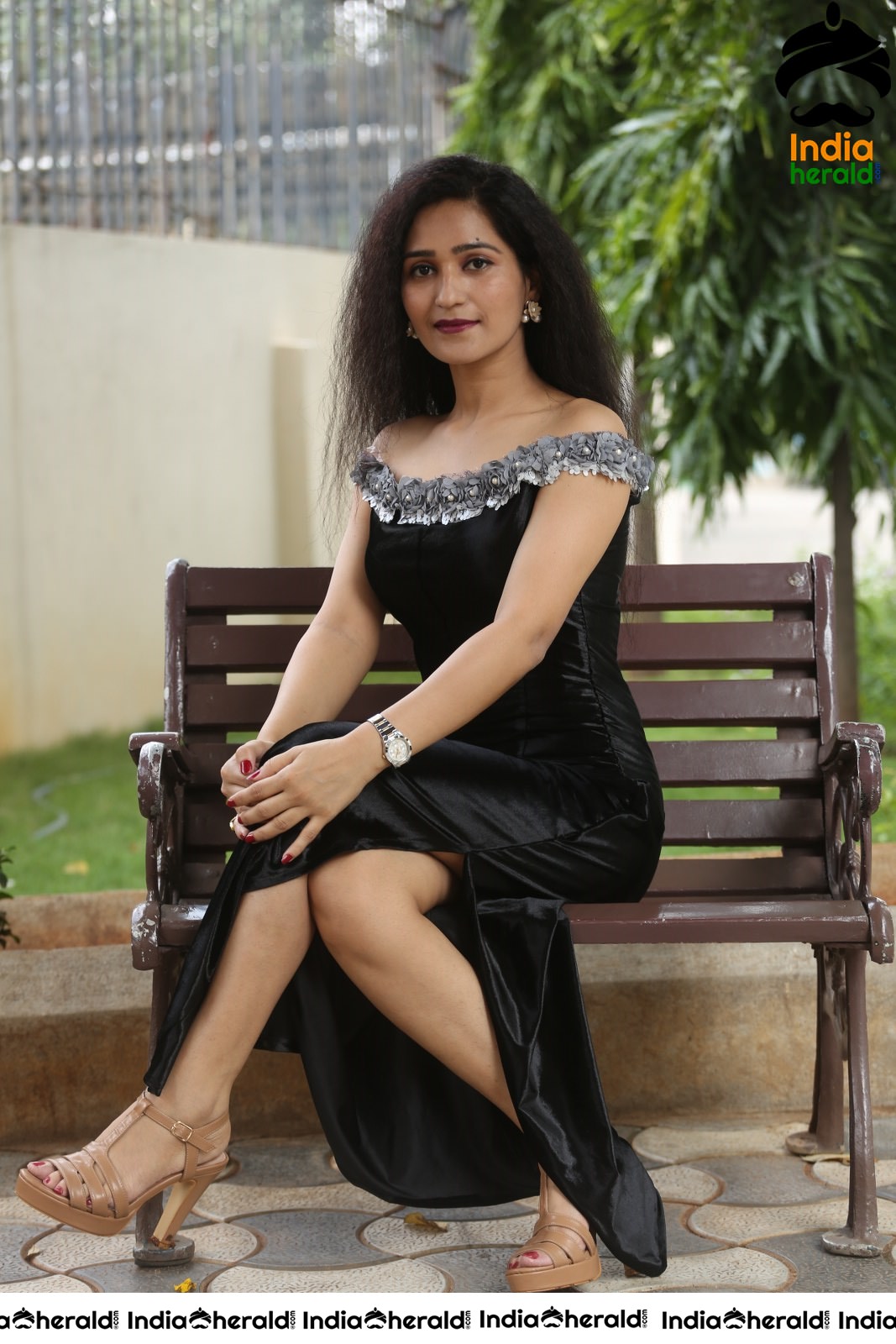 Actress Garima Singh Latest Hot Stills in Black Set 2