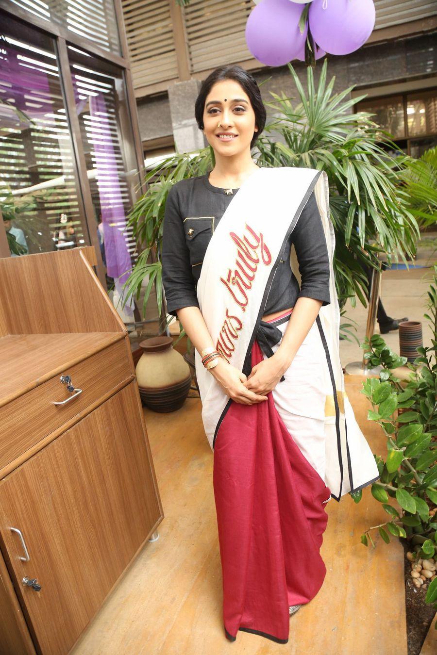 Actress Regina New Photos