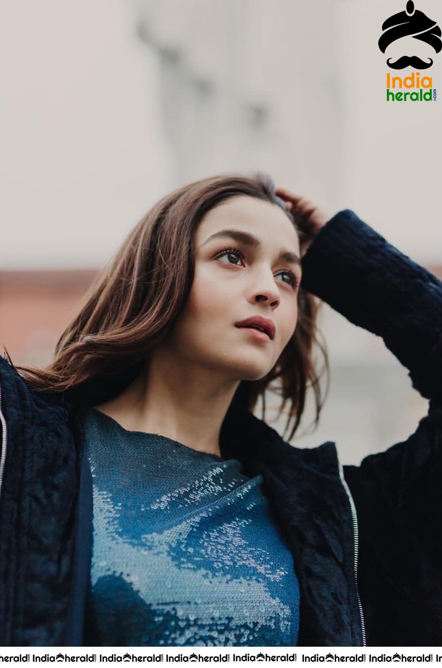 Alia Bhatt Looks Drop Dead Gorgeous With A Free Hairdo