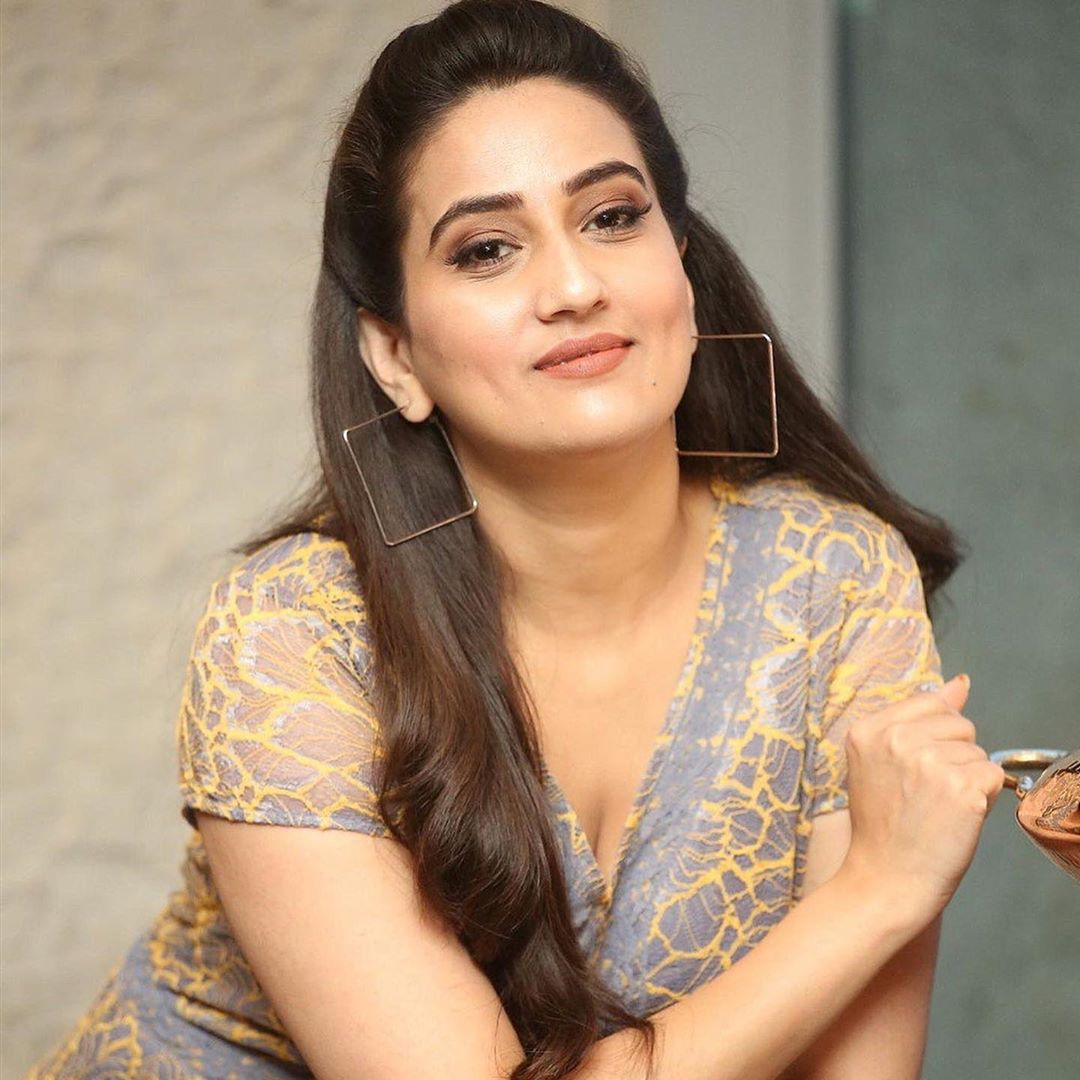 Anchor Manjusha Latest Photo Shoot Stills