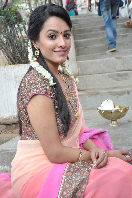 anitha saree stills