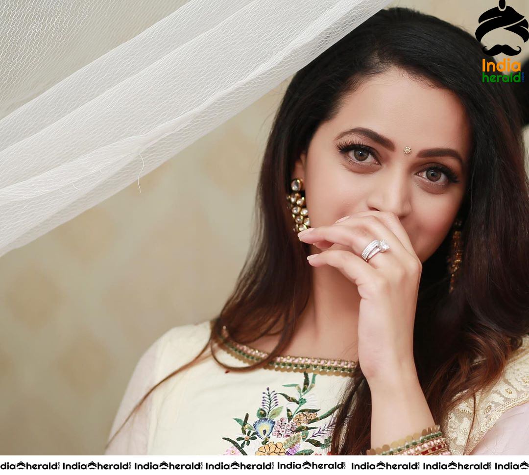 Bhavana Latest Photoshoot in White Chudi will make your day