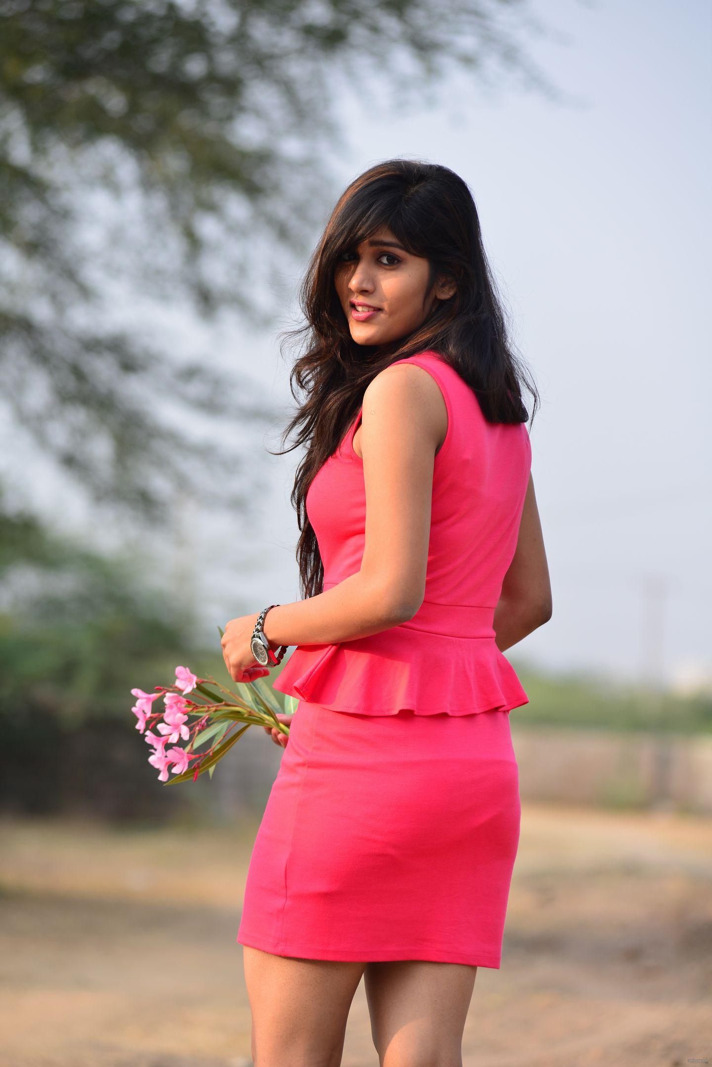 Chandini Beautiful Pics