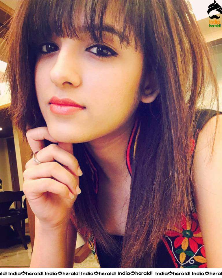 Cute Adorable and Hot Photos Collection of Shirley Set 2