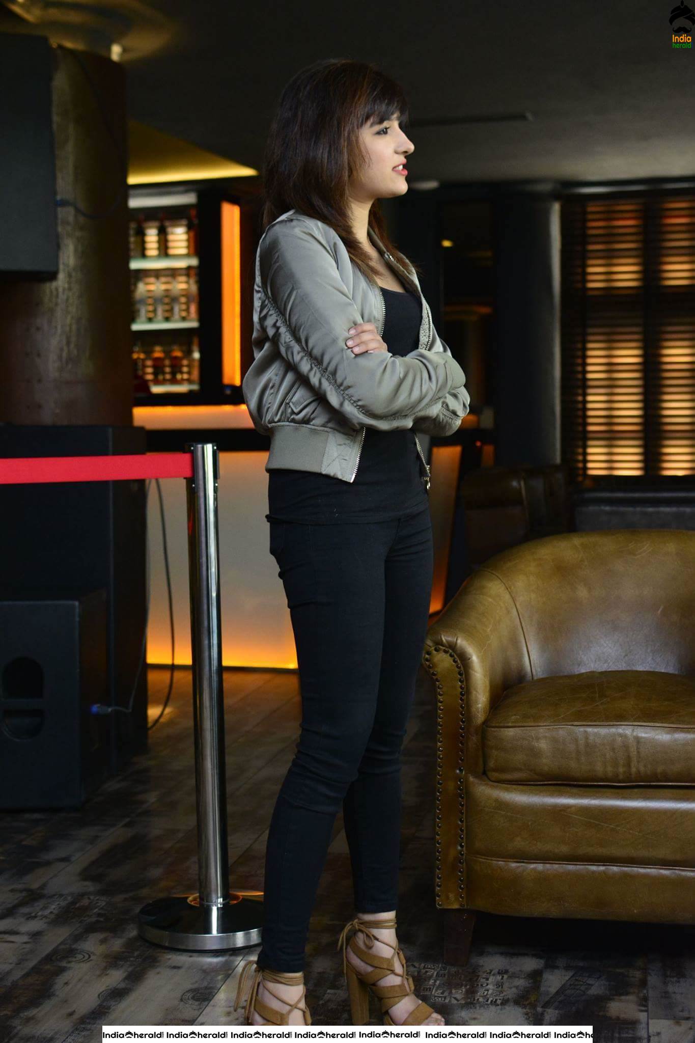 Cute Adorable and Hot Photos Collection of Shirley Set 5