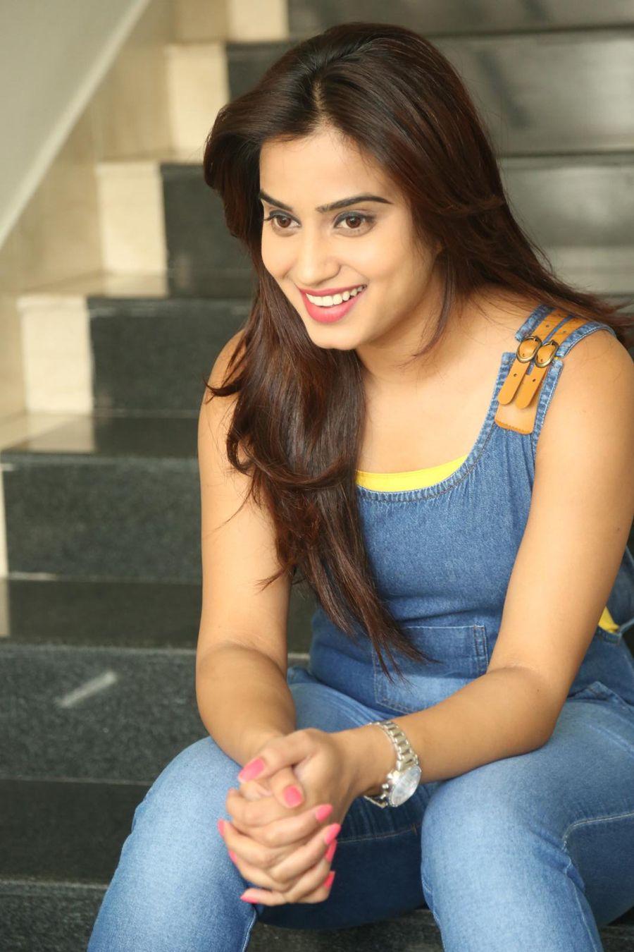 Dimple Chopade New Pics