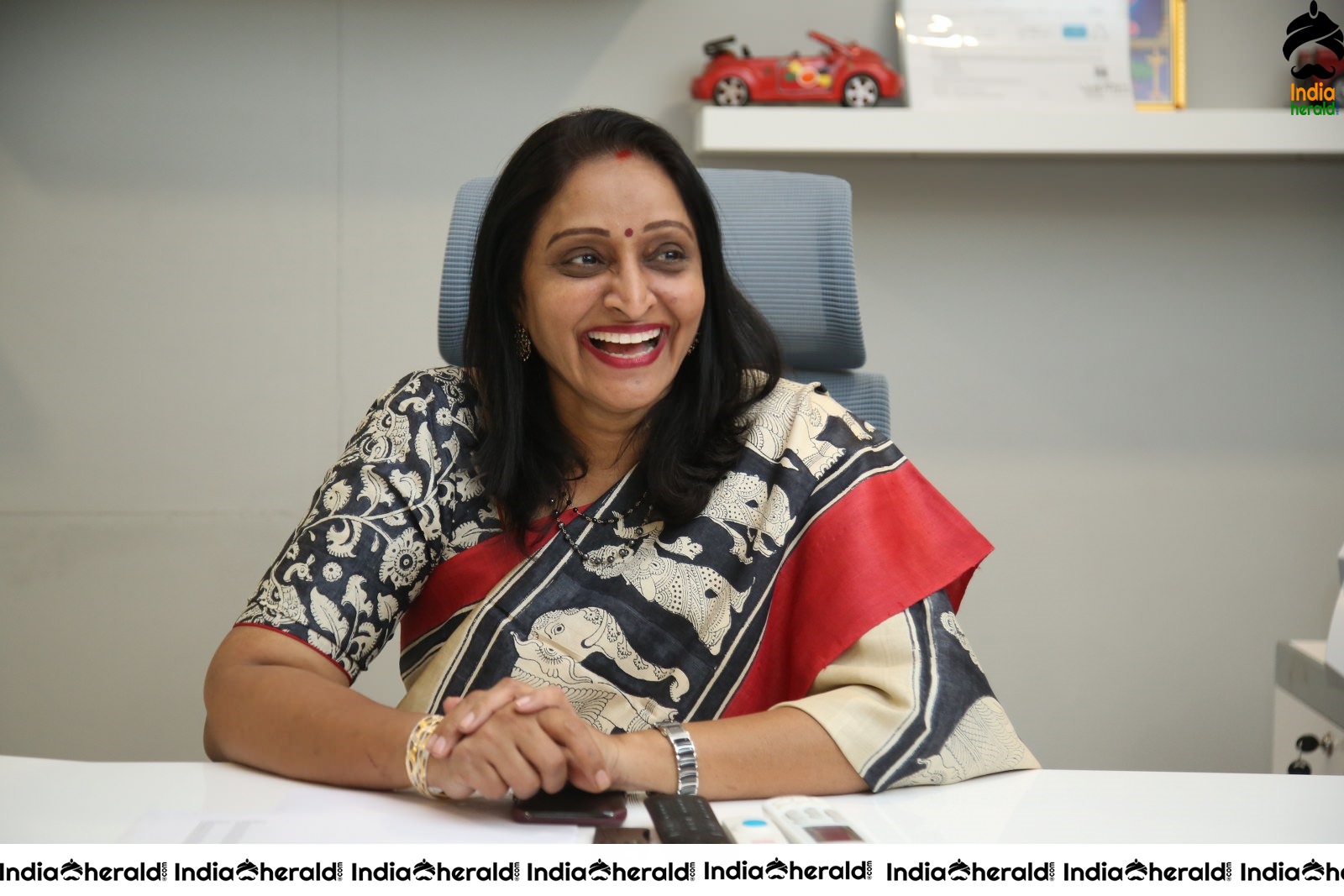 Female Producer Usha Mulpuri Interview Stills Set 2