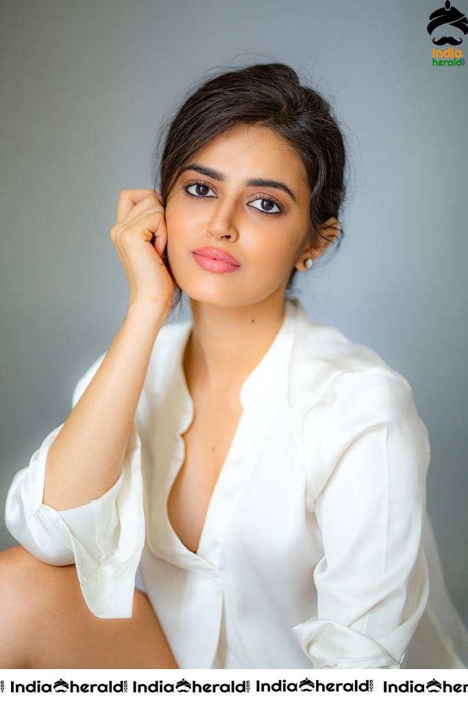 Hot Clicks of Ashya aka Lovely Singh Set 1