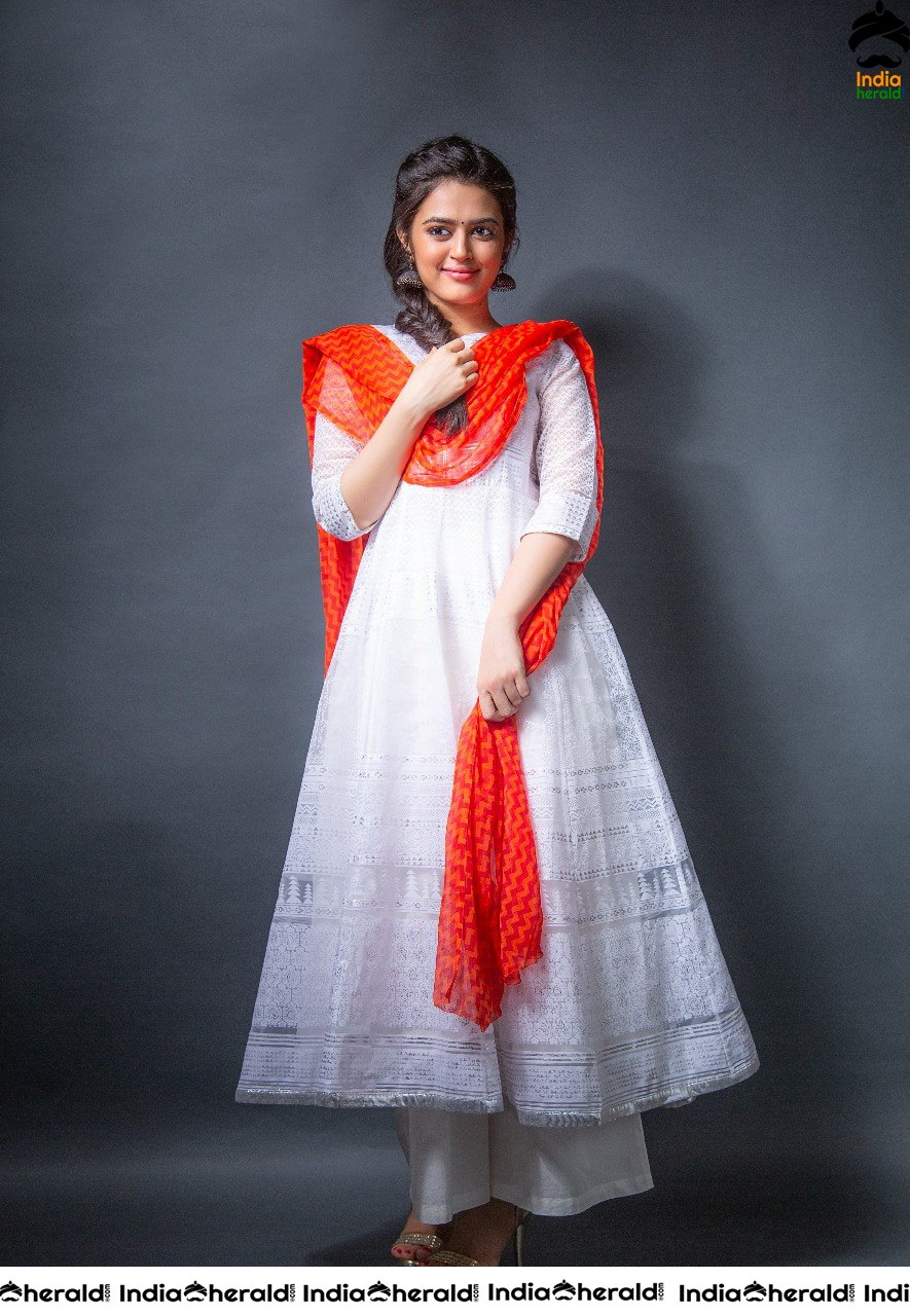 Hot Clicks of Ashya aka Lovely Singh Set 2