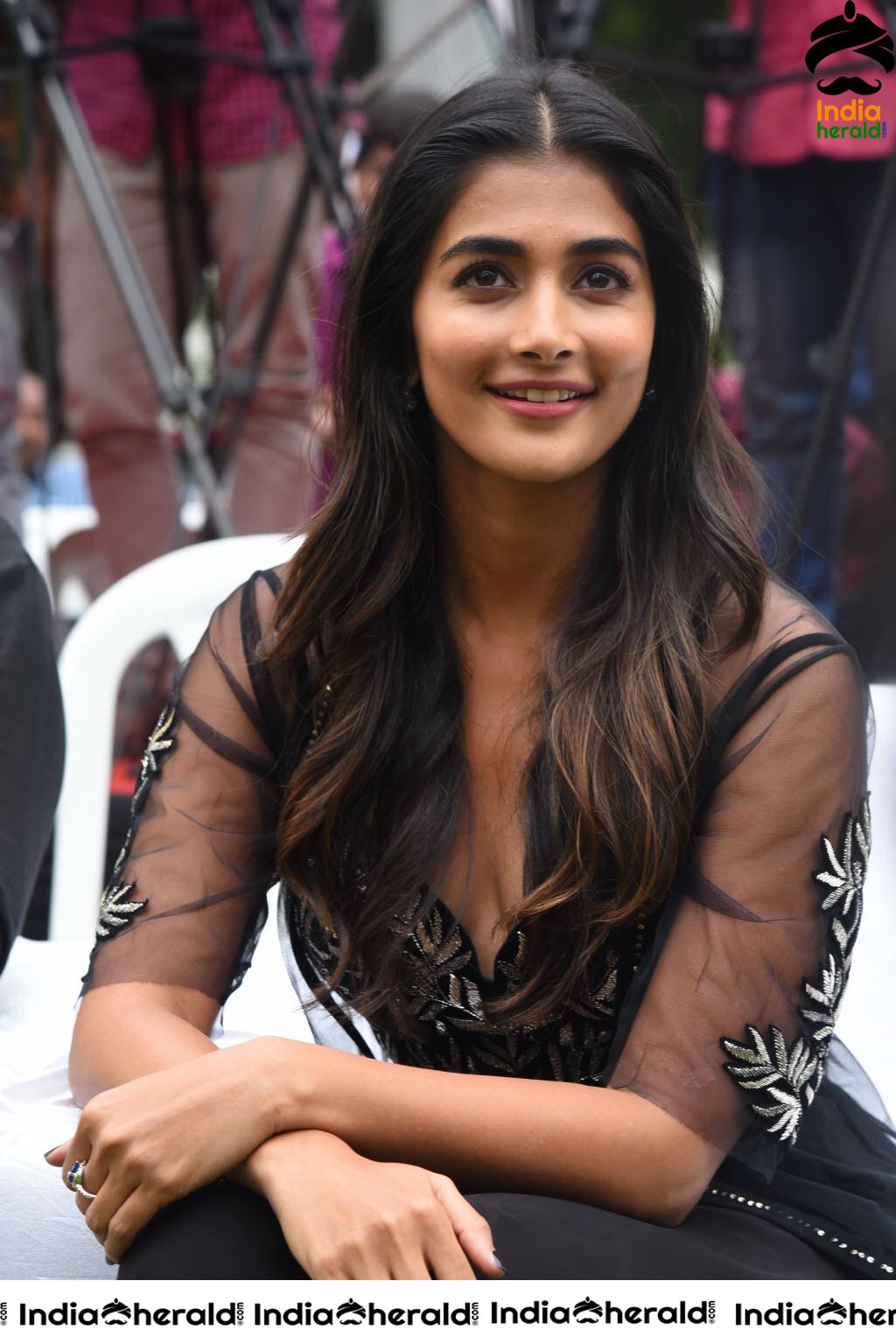 Hot Pooja Hegde Ravishing and Slaying in Black Set 4