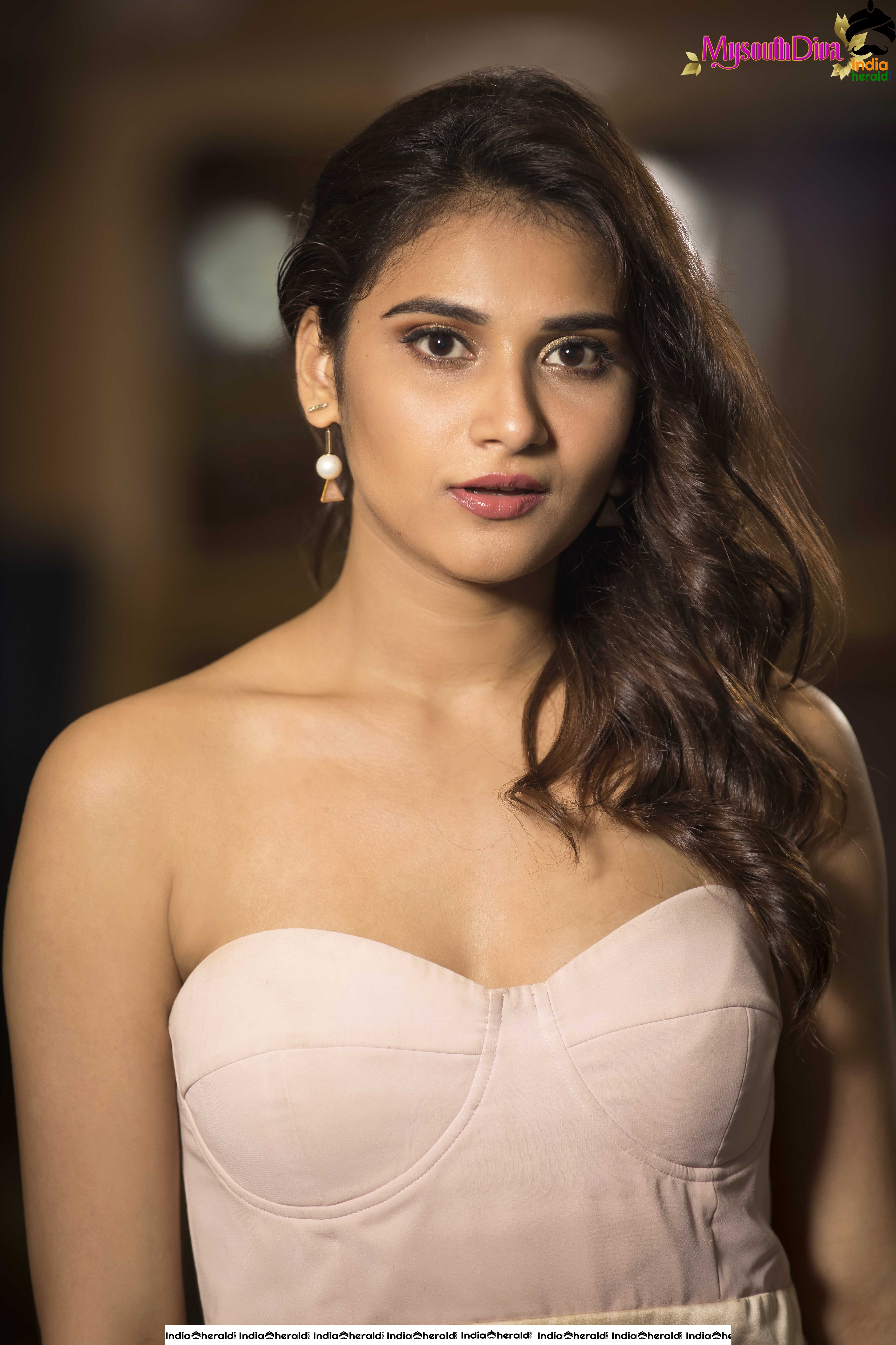 Hot Priya Singh Photos