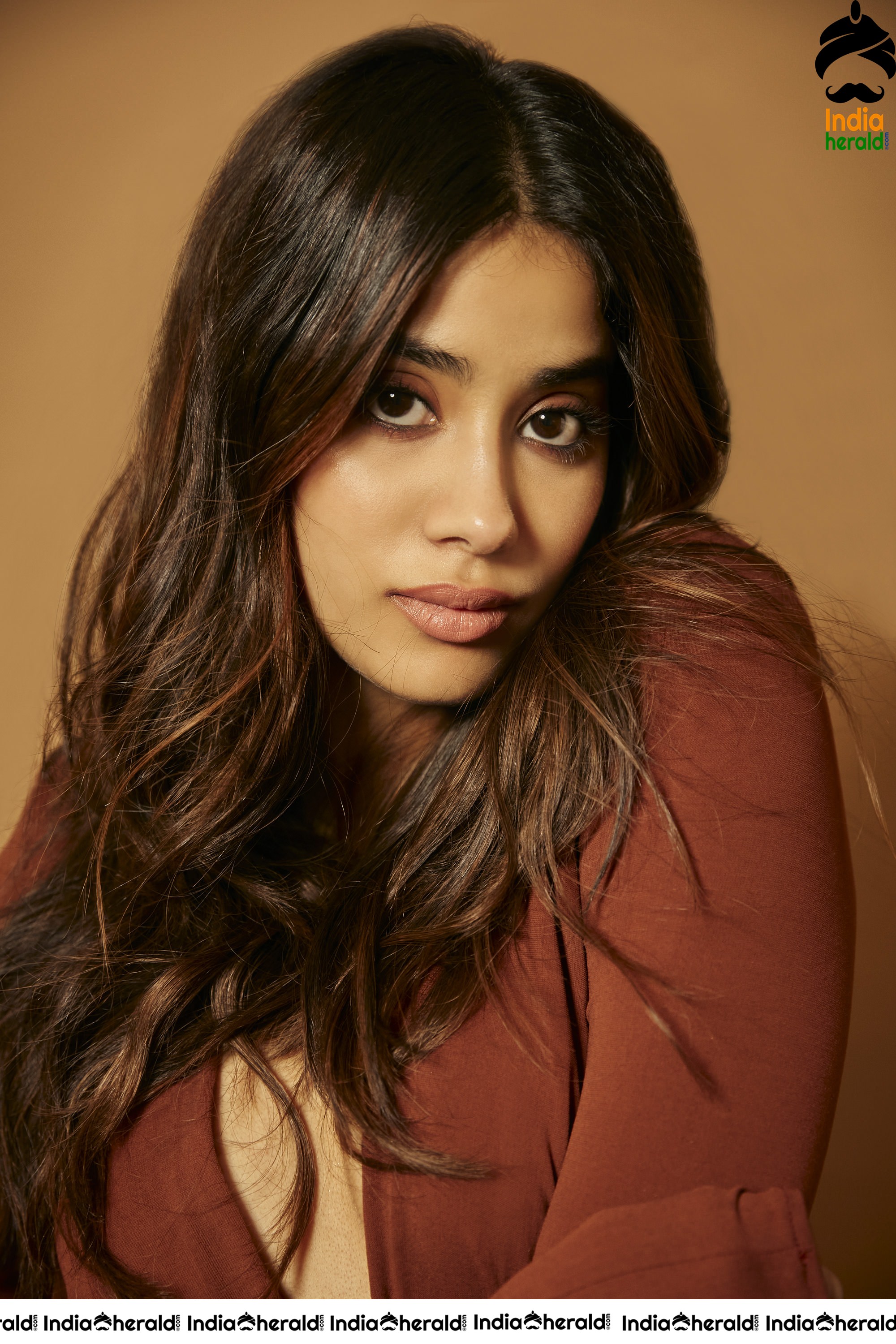 Janhvi Kapoor Recent Hot Photos