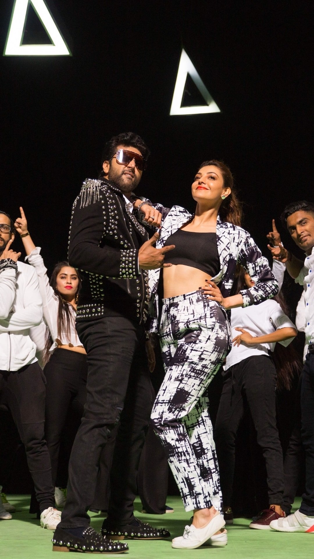 Kajal Aggarwal Latest Hot Stills From Her Latest Hit Movie