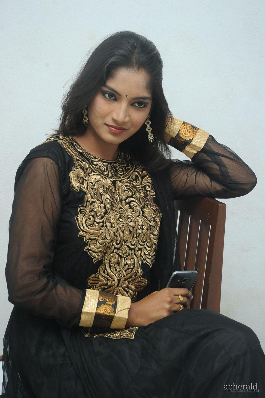 Keerthi Amodi Cute Images