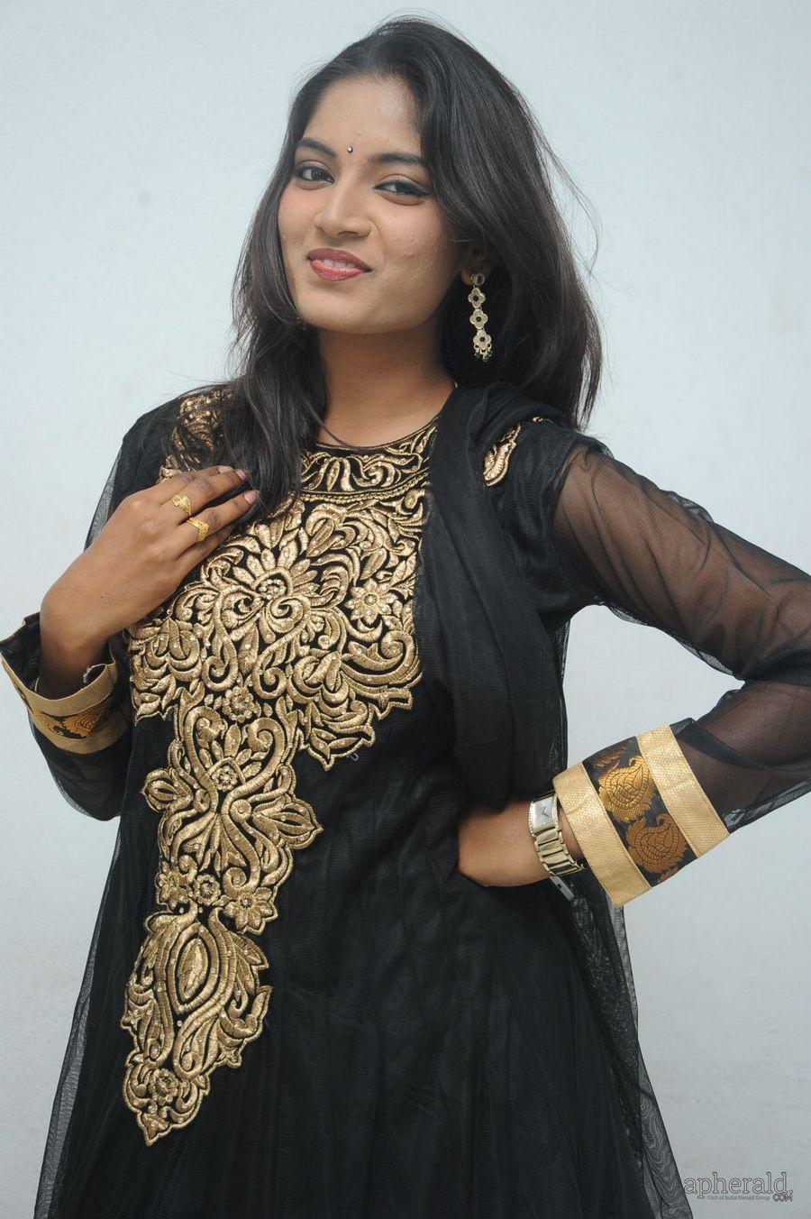 Keerthi Amodi Cute Images