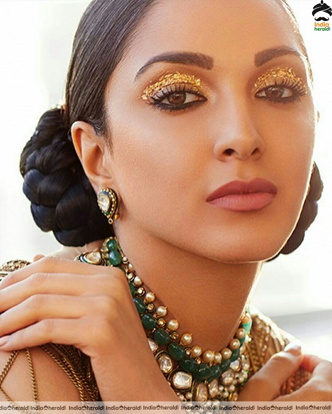 Kiara Advani Latest Hot Stills