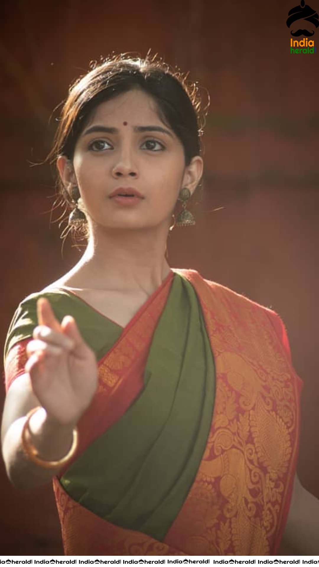 Latest photoshoot of Kashmira Pardeshi