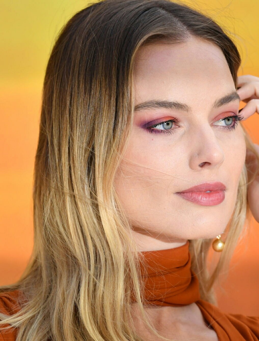 Morgot Robbie Latest Photos At UK Premiere Set 2