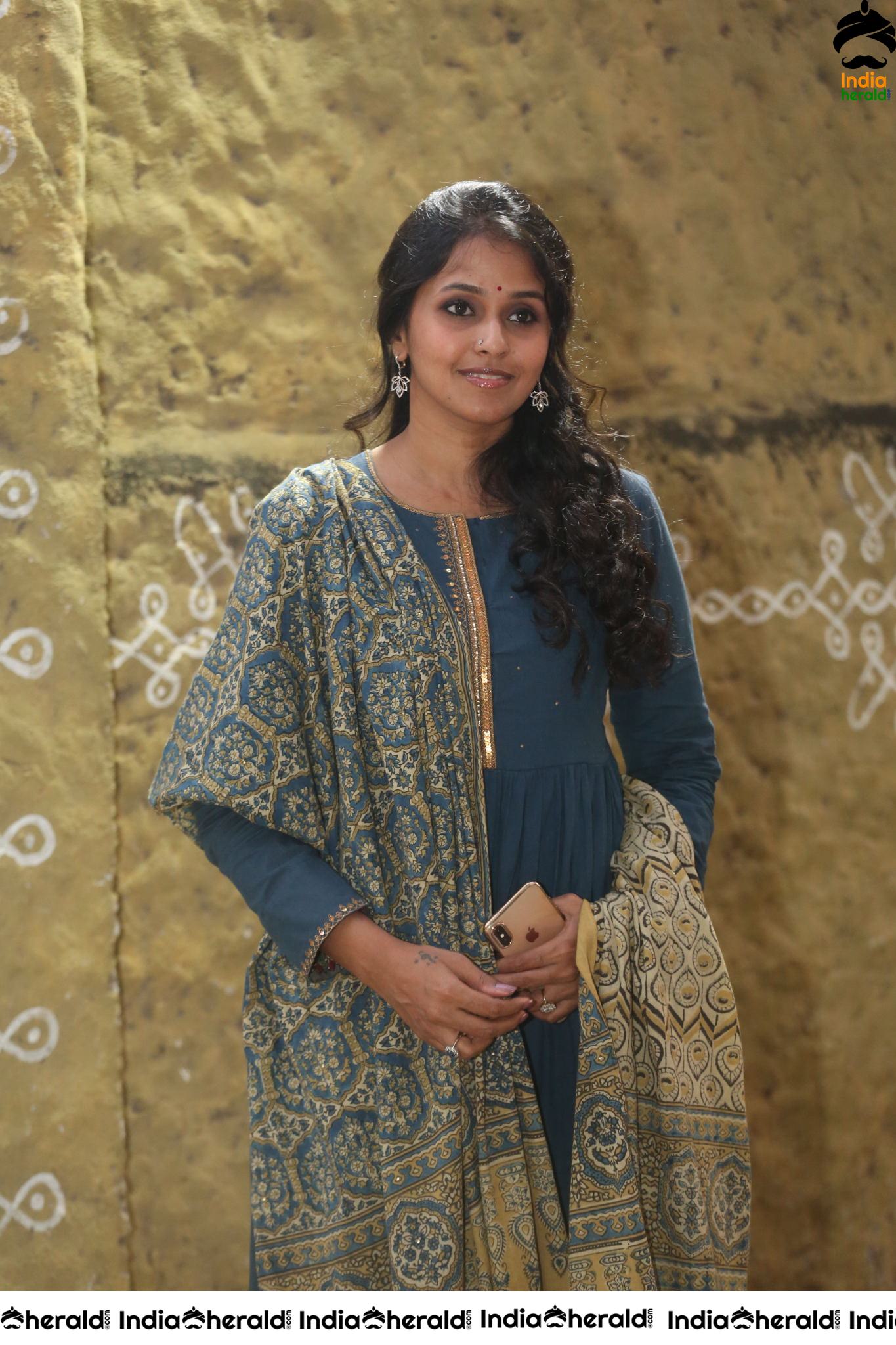 Pop Singer Smita At Cauvery Calling Photoshoot Set 1