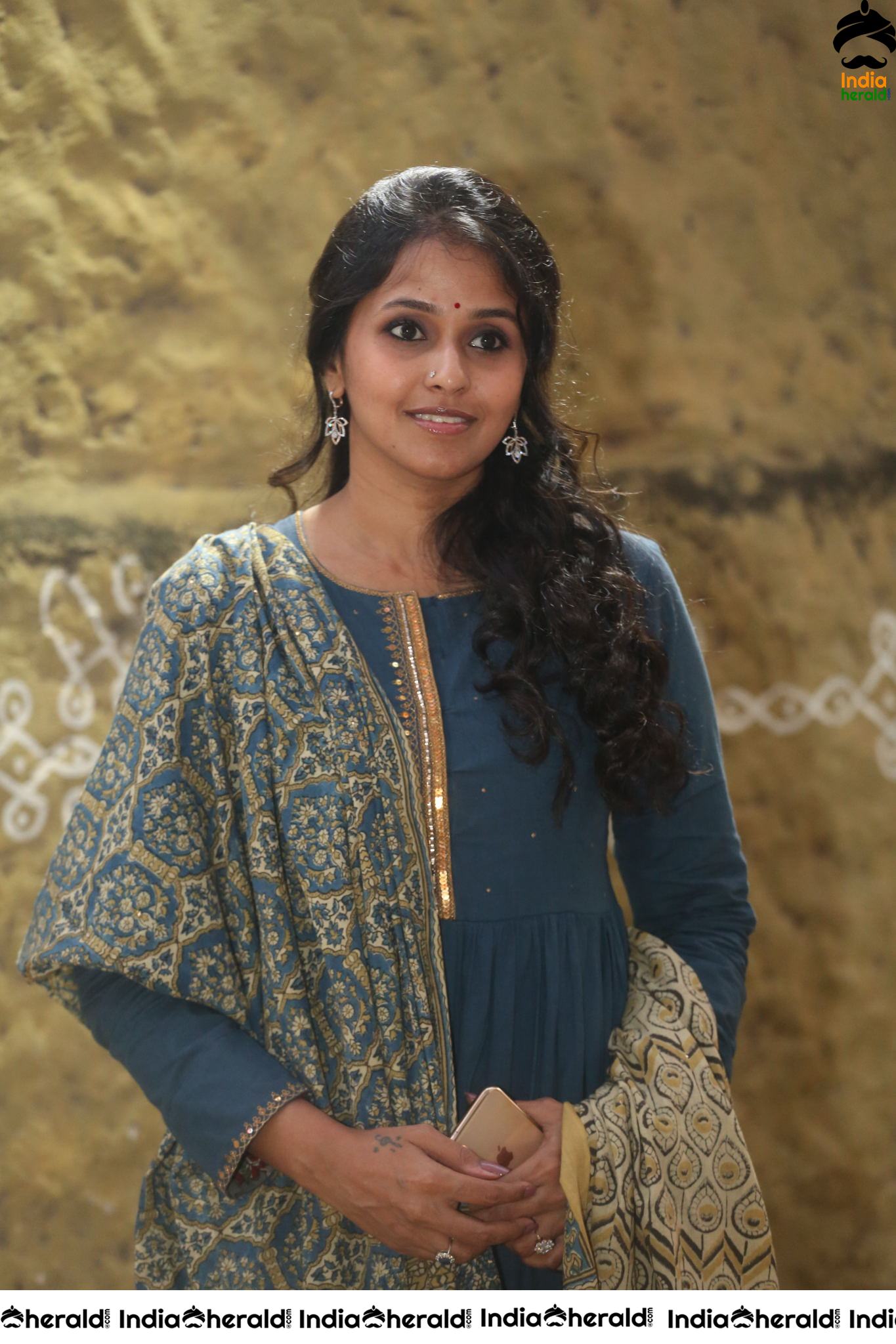 Pop Singer Smita At Cauvery Calling Photoshoot Set 1