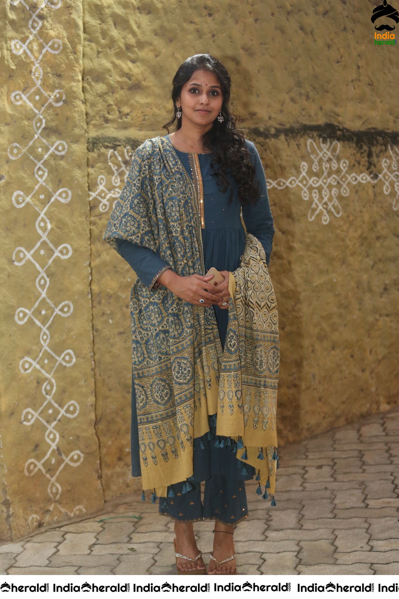 Pop Singer Smita At Cauvery Calling Photoshoot Set 1