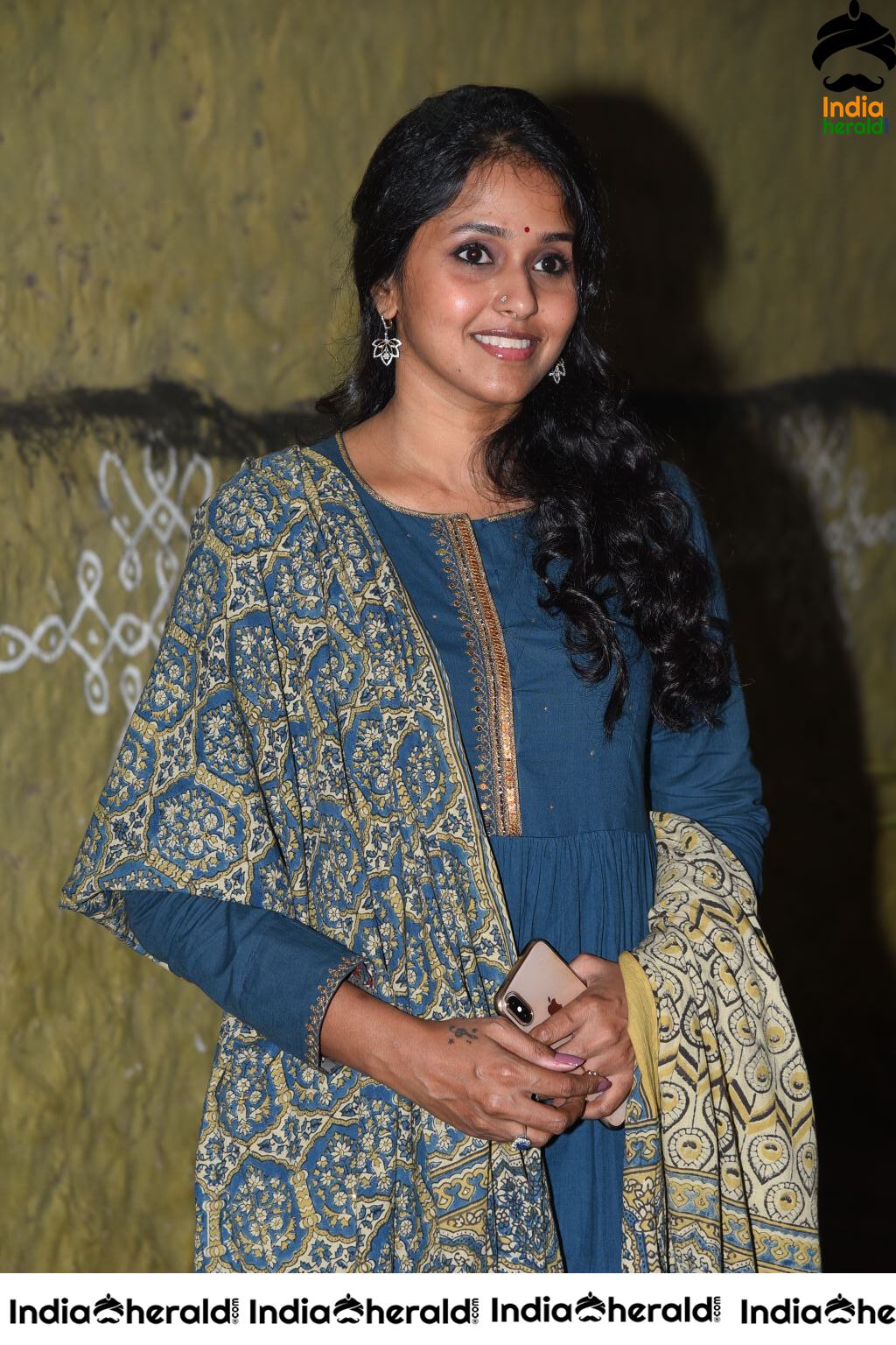 Pop Singer Smita At Cauvery Calling Photoshoot Set 4