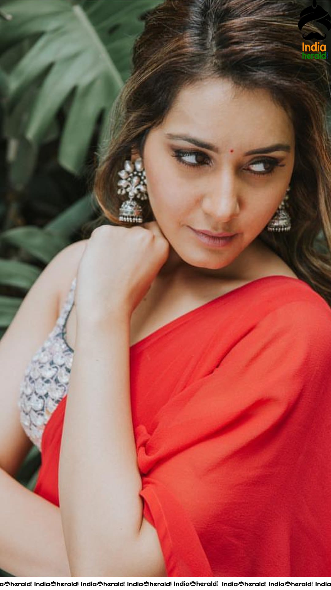 Raashi Khanna Latest Hot Photos Collection Set 2 4441