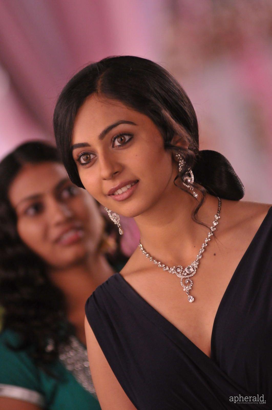 Rakul preet Singh New Stills