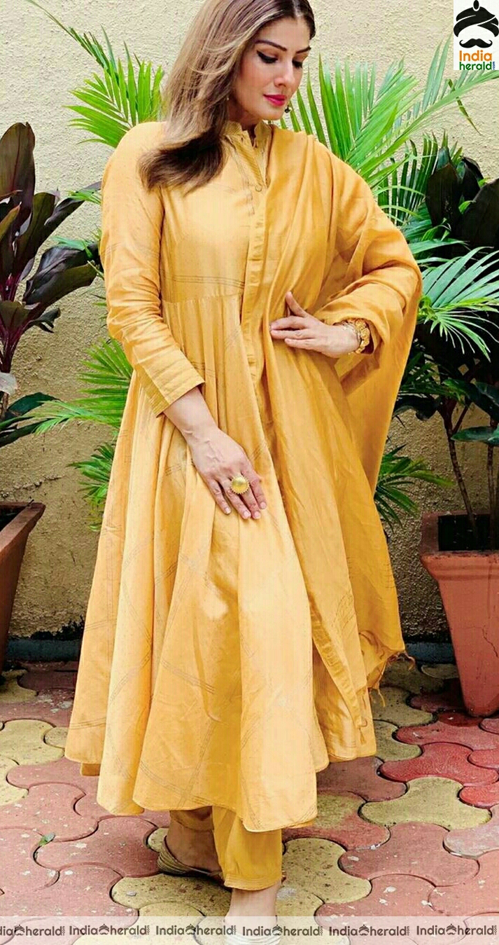 Raveena Tandon Cute Yellow Chudi Stills