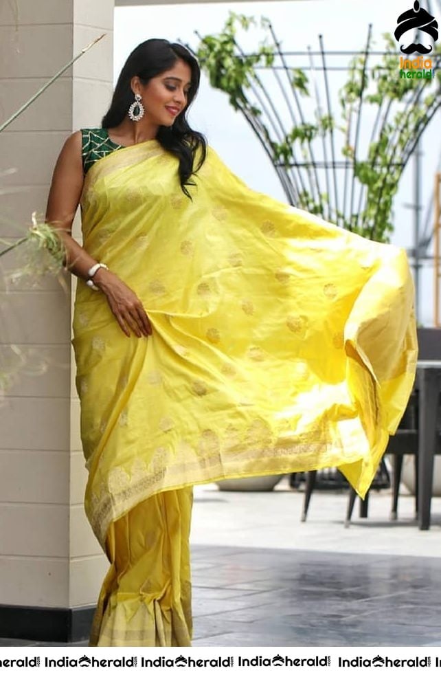 Regina Cassandra Latest Hot Photos in Saree and Sleeveless