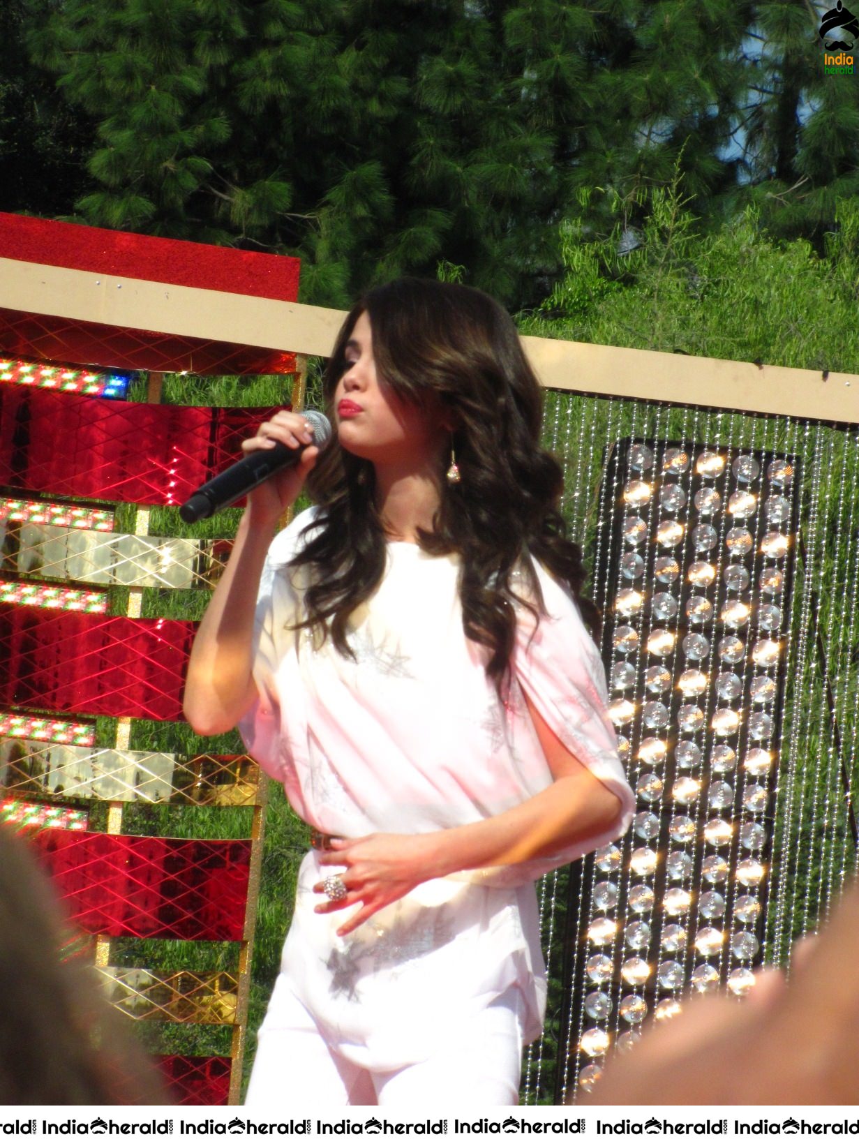 Selena Gomez performs before a huge crowd at Disneyland