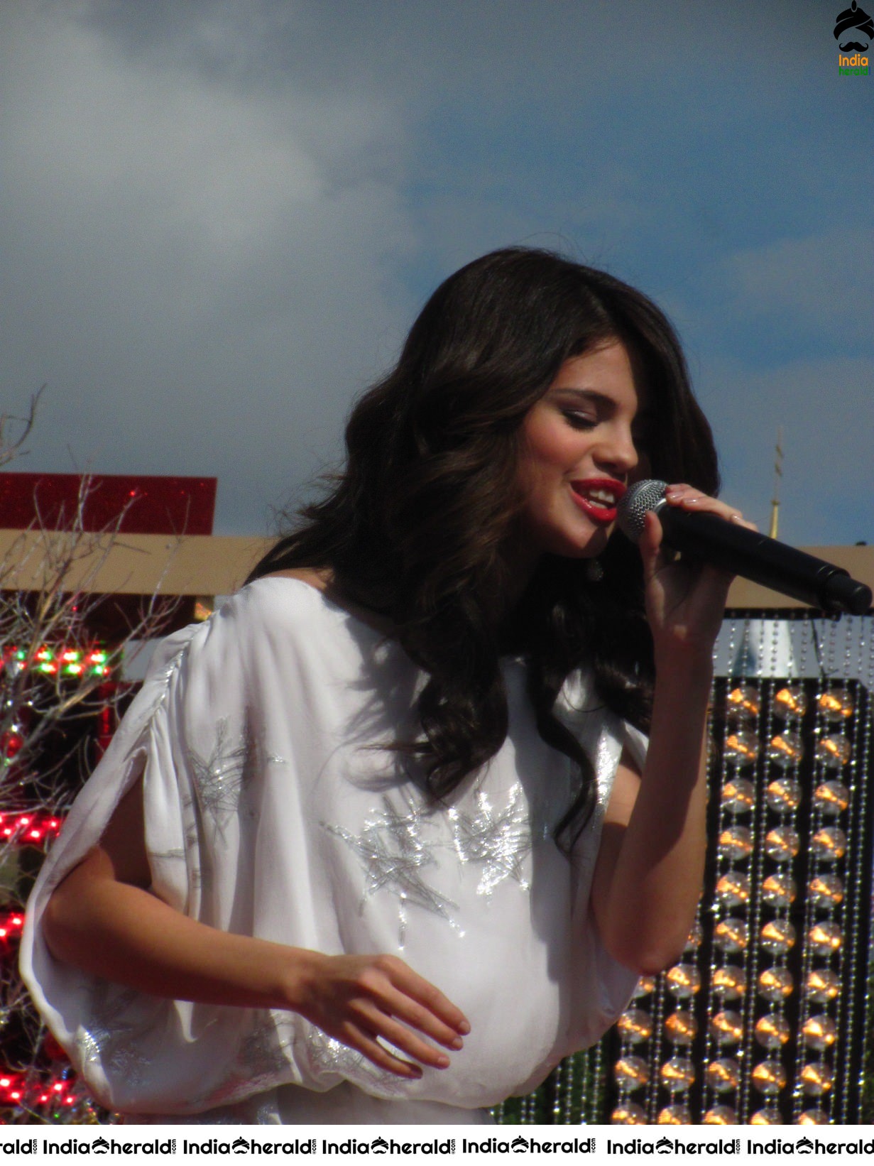 Selena Gomez performs before a huge crowd at Disneyland