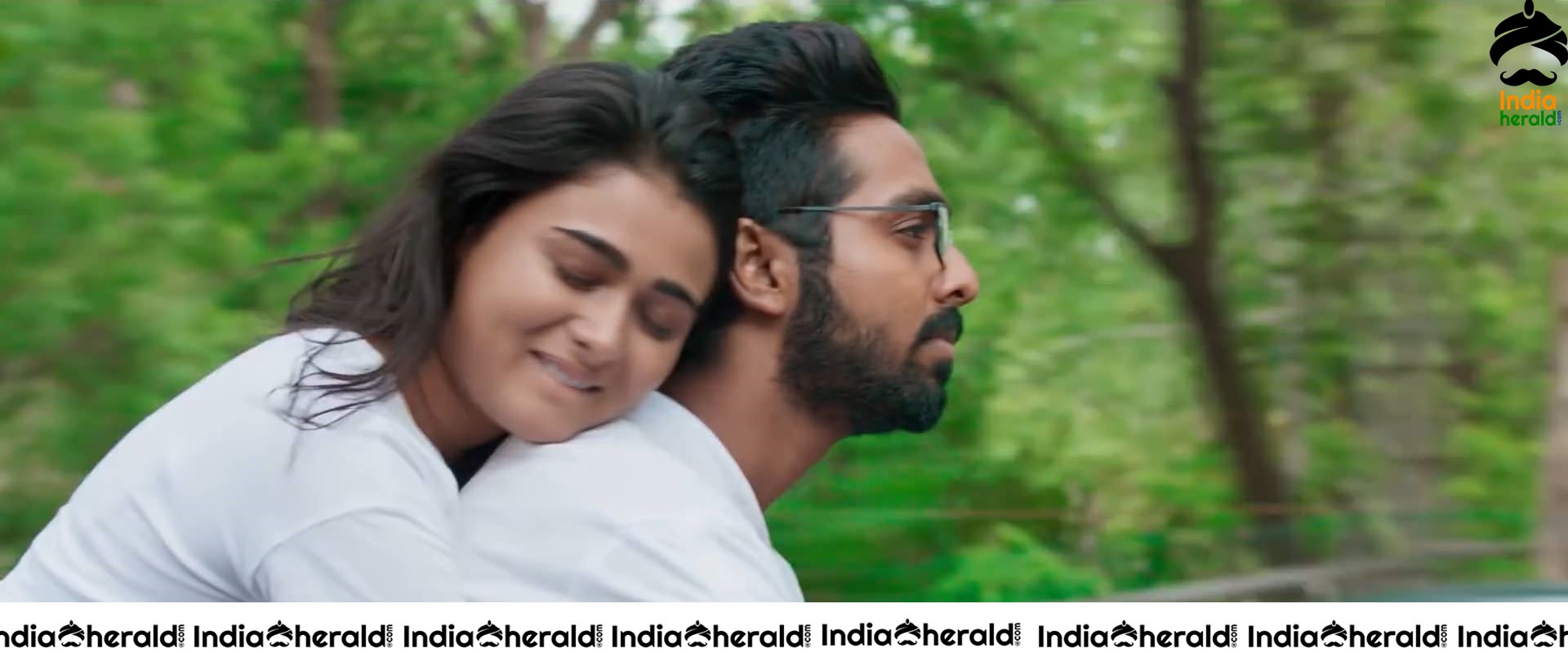 Shalini Pandey Hot Photos From 100 Percent Kaadhal Movie Se