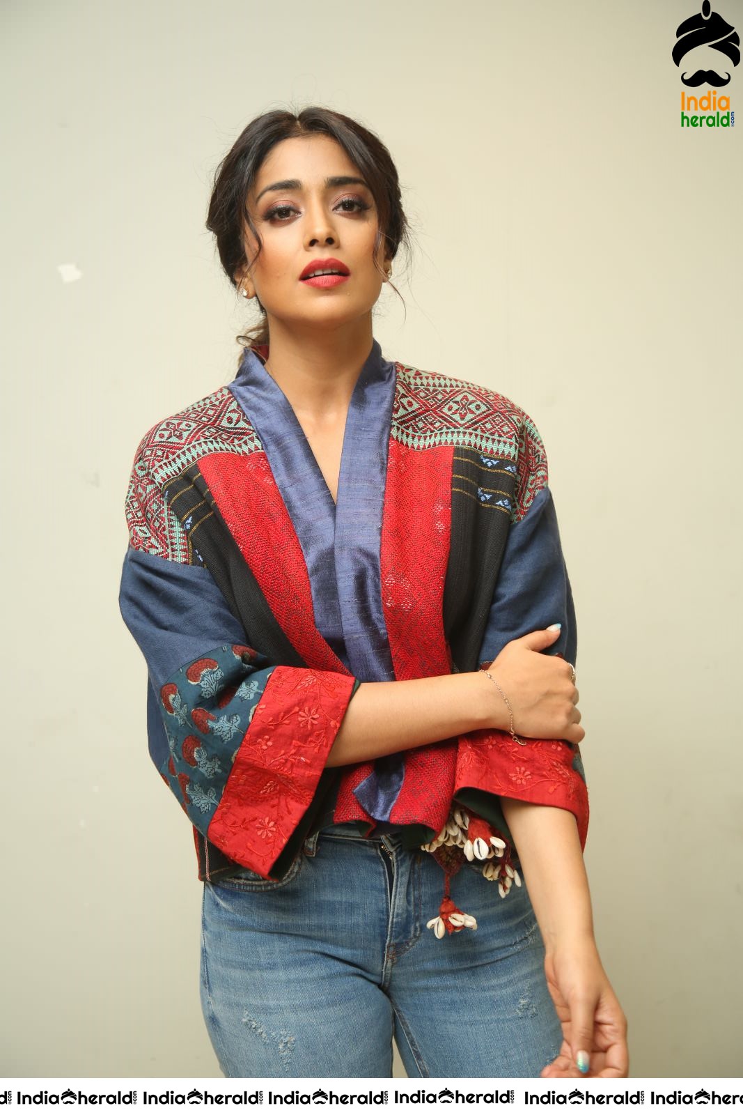 Shriya is Drop Dead Gorgeous in these Latest Photos