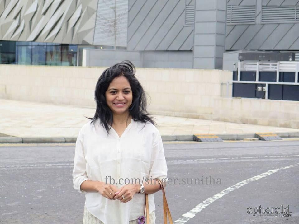 Singer Sunitha Rare Unseen Pics