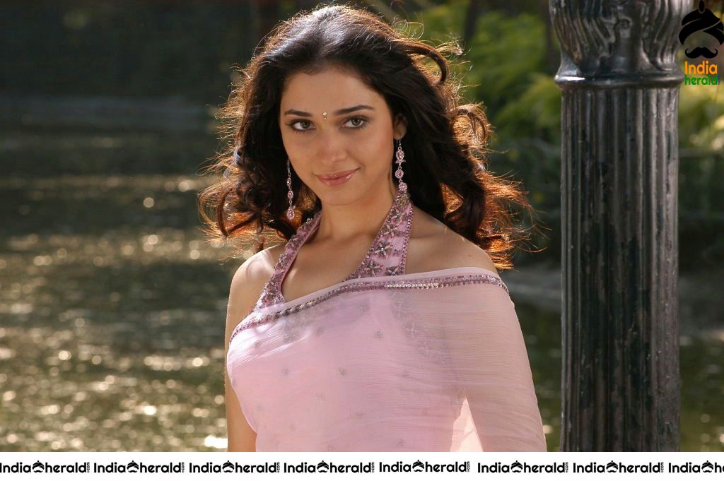 Tamanna I Vyapari Vyapari Hot & Spicy Stills At TeluguPeople.com Photo