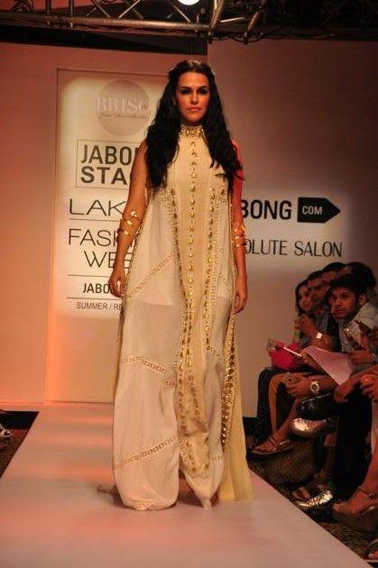 Bollywood stars At The Ramp Walk