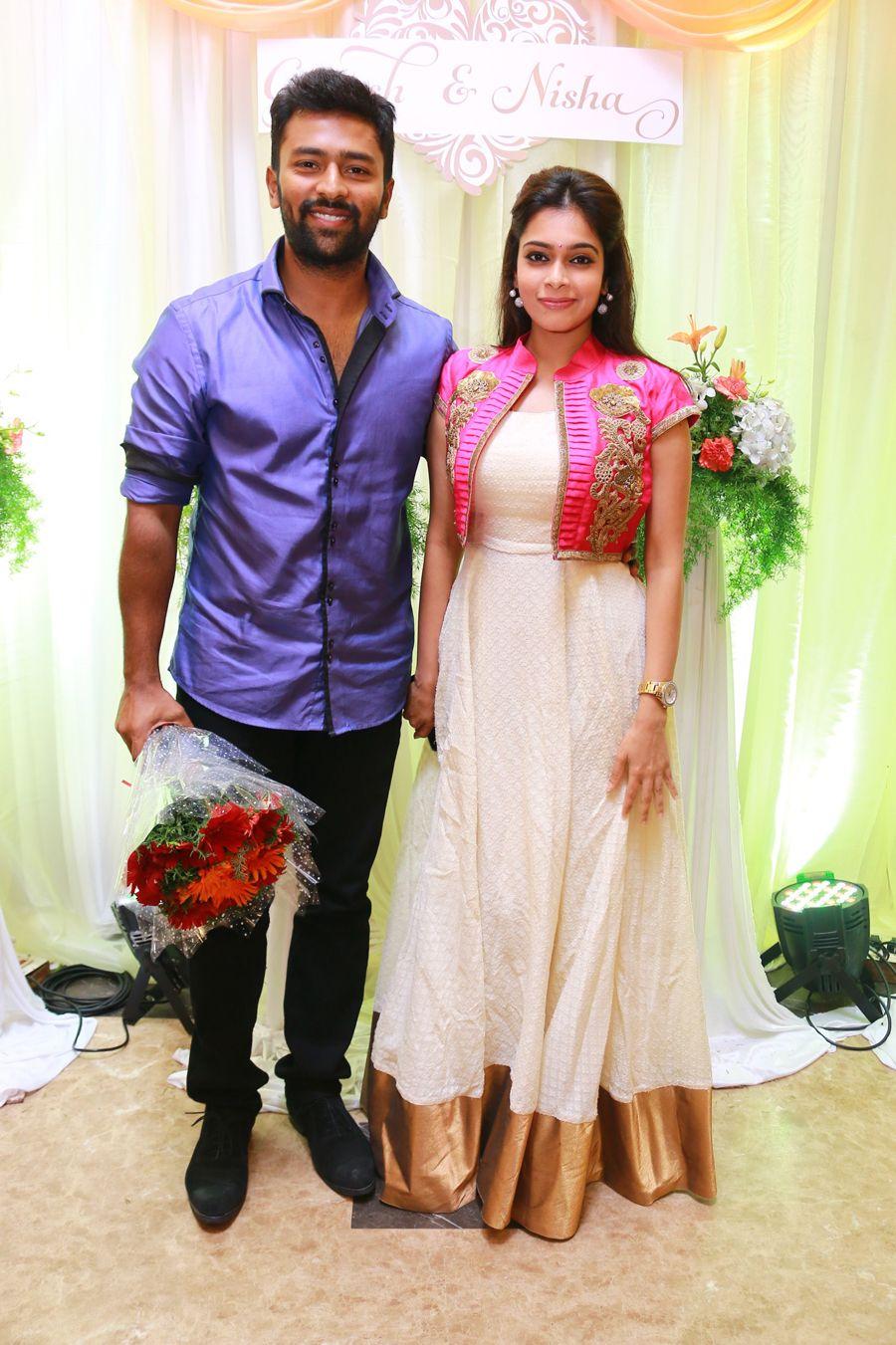Ganesh Venkatram Nisha Wedding Reception Photos