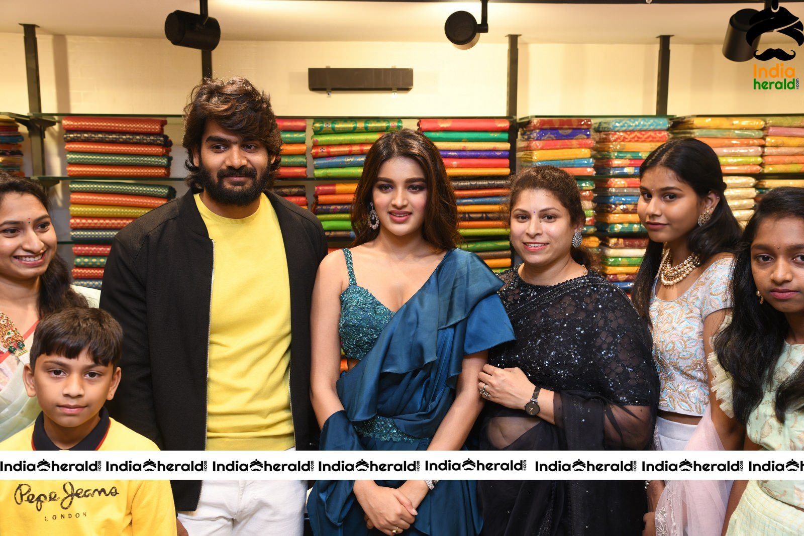 Nidhhi Agerwal launch KLM Shopping mall at Secunderabad Set