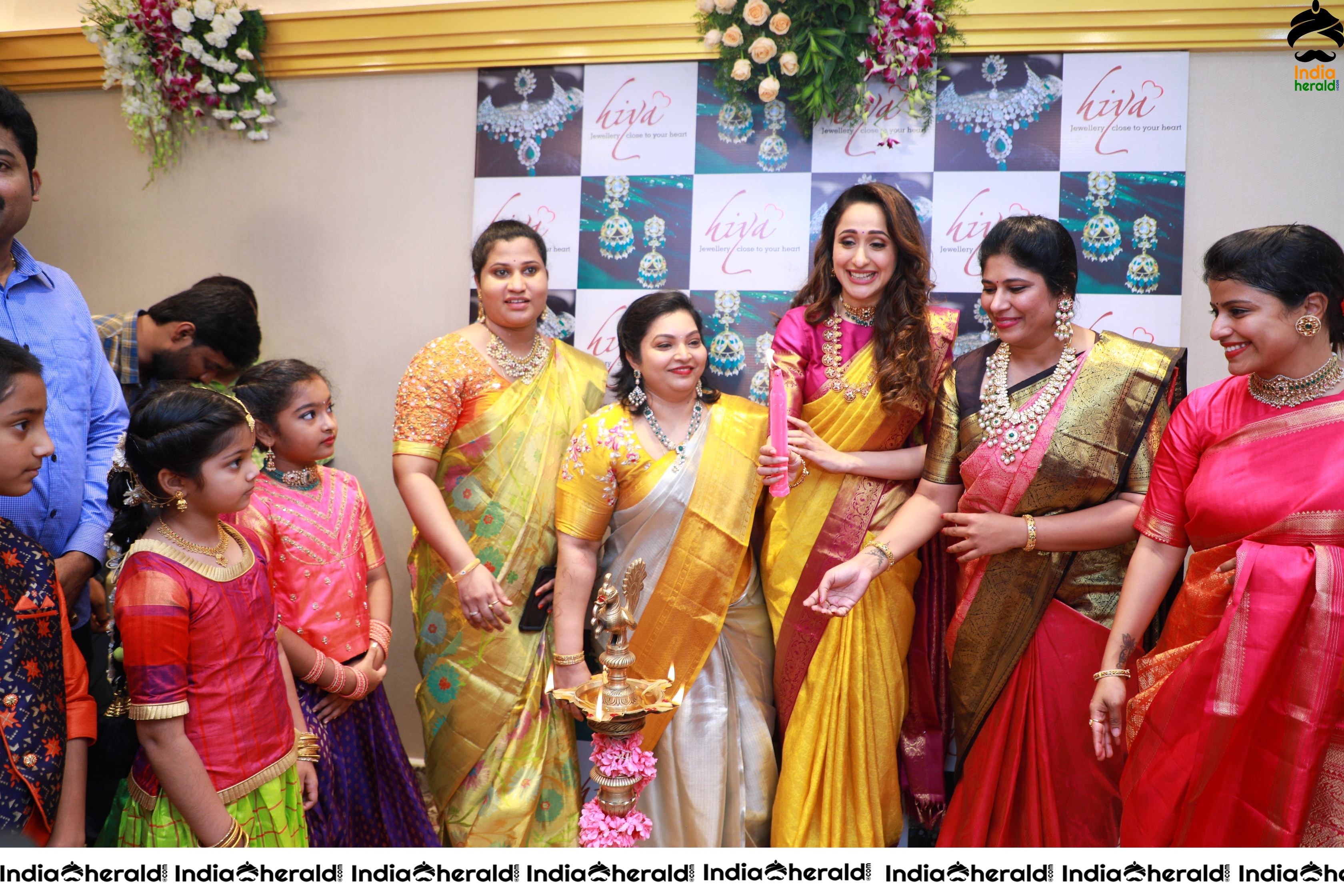 Pragya Jaiswal Inaugurates Famous Jewellery Designer HIYA D