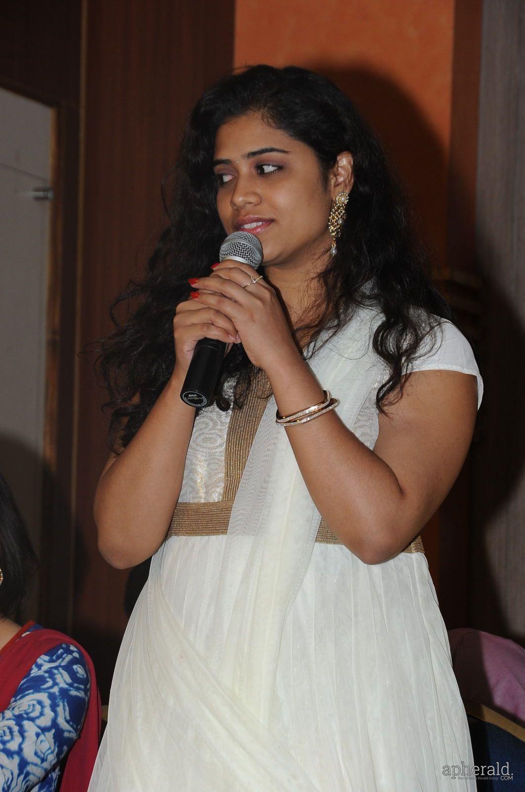 Sahasam Seyara Dimbhaka Platinum Pics