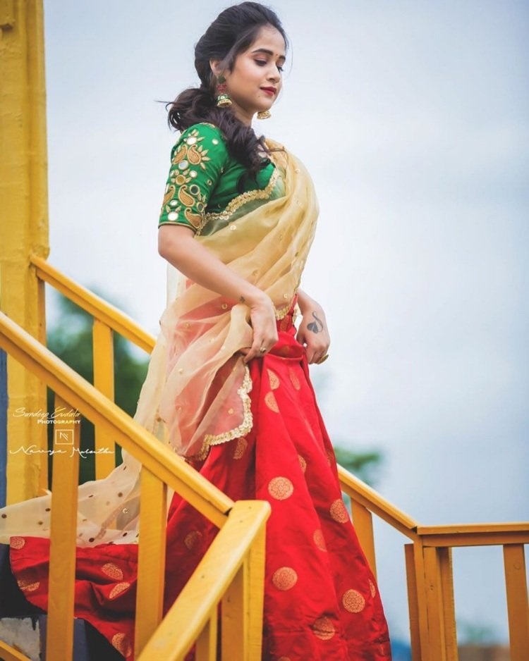 Deepthi Sunaina Mesmerizes In Half Saree Photoshoot