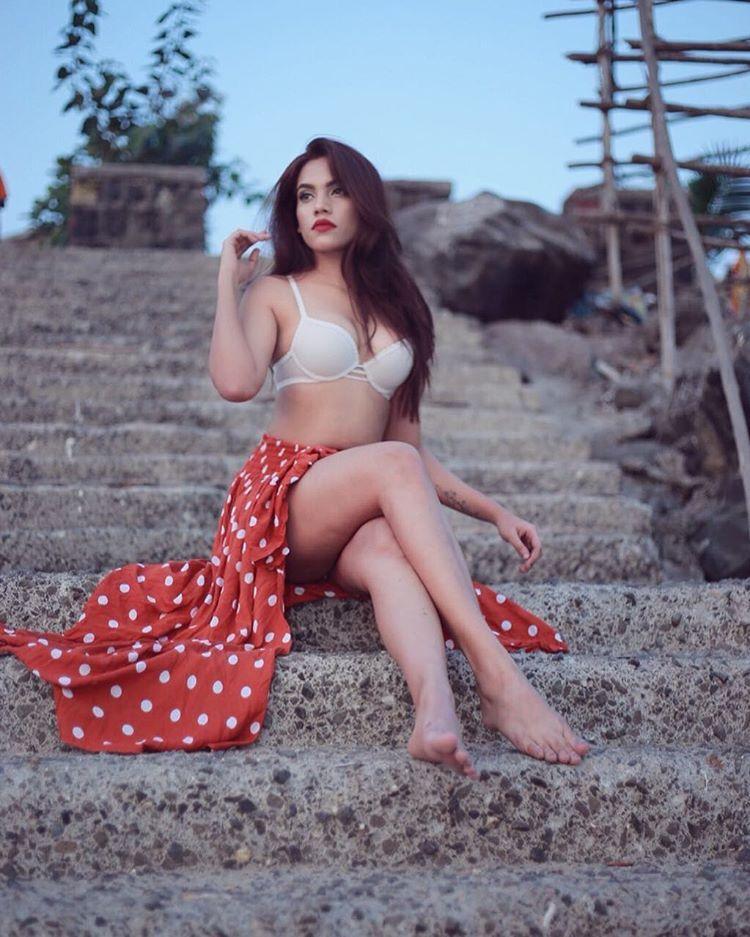 50+ Hot & Sizzling Pics of Mumbai Model Purbasha Das