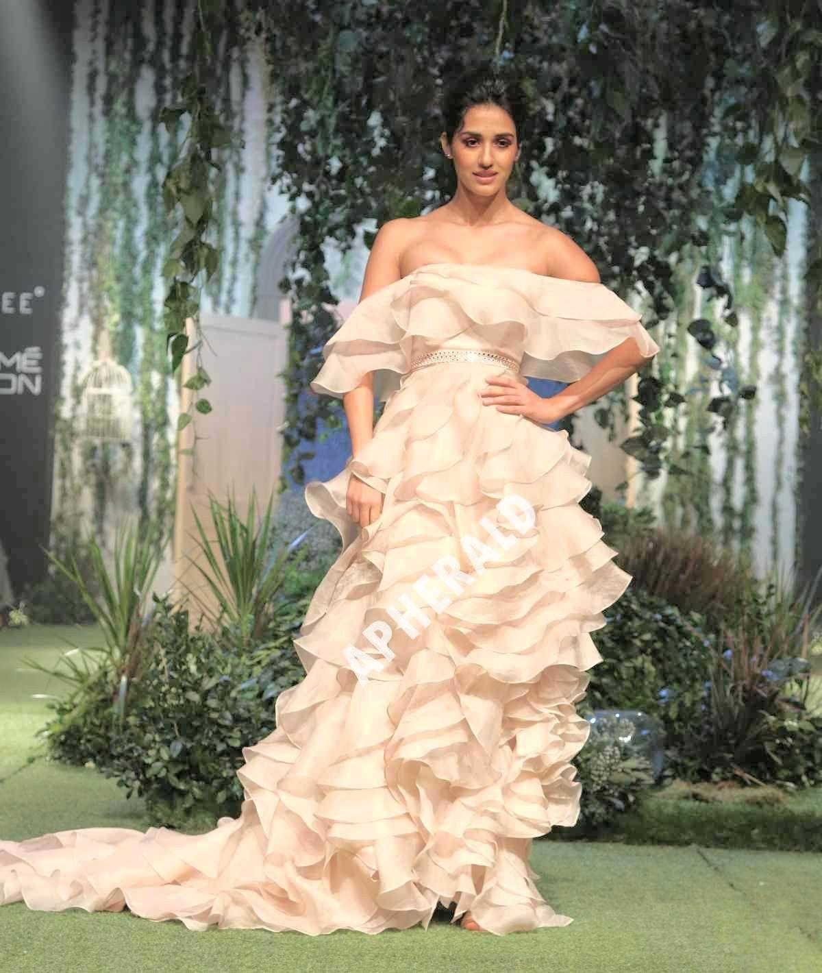 Disha Patani Oozes Oomph at LFW 2018 Ramp