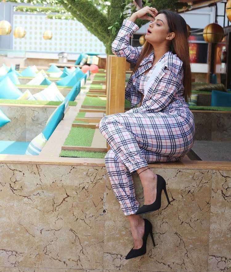 Twinkle Kapoor Hot Sexy Photos